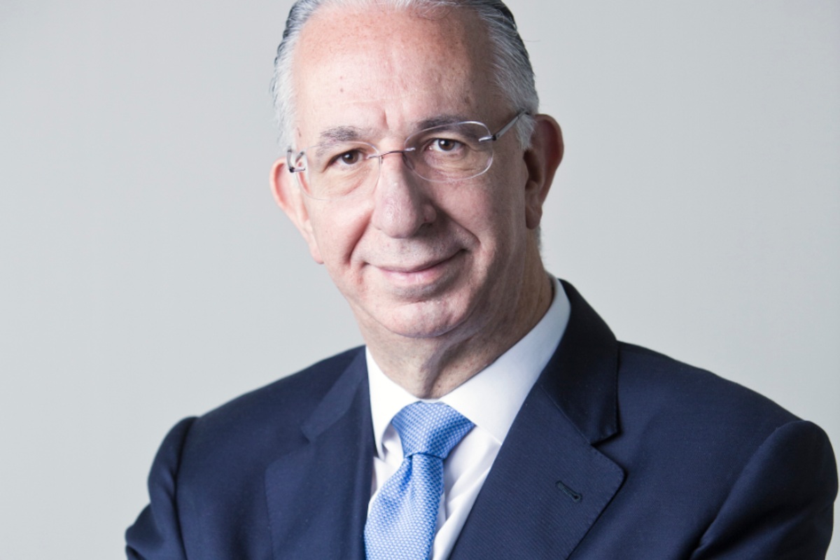 Adeslas destina 160 millones para ayudar a sus sanitarios